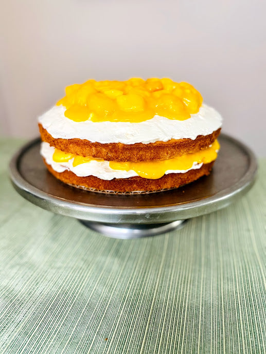 Mango Shortcake Cake – Vanilla & Spice